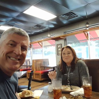 TRACKS RESTAURANT - Updated November 2025 - 54 Photos & 73 Reviews ...