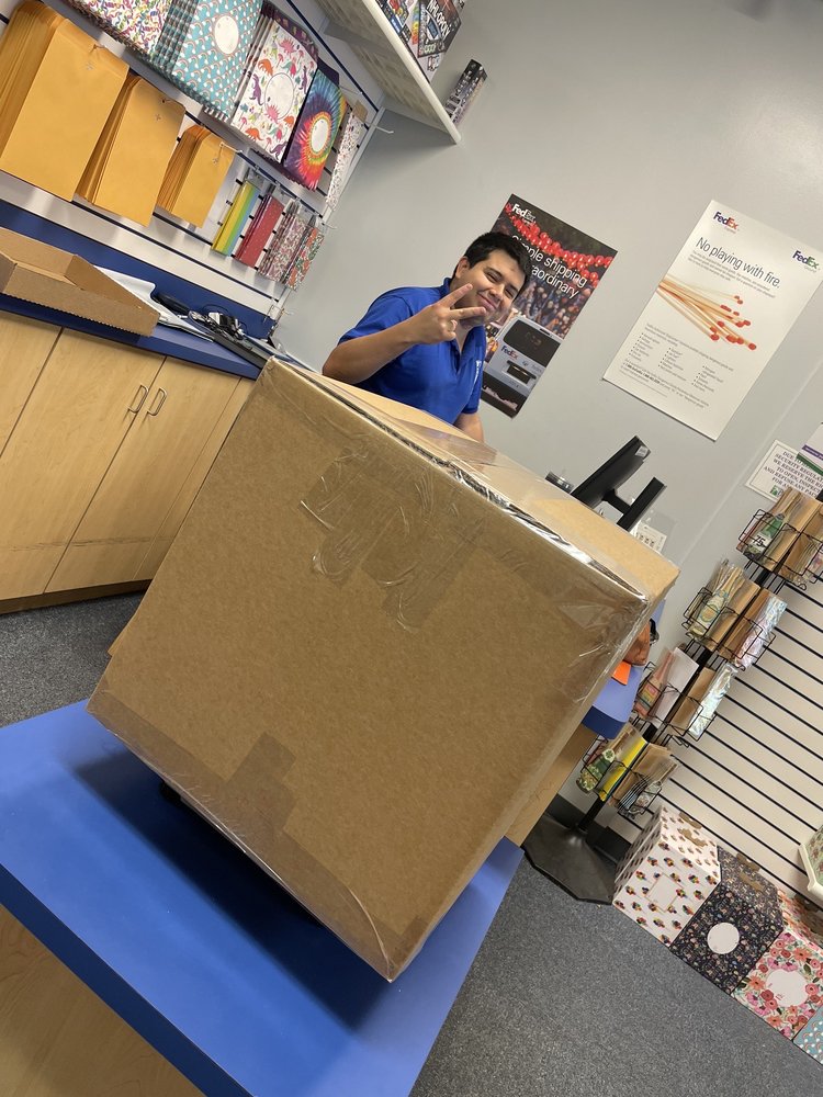 PAK-N-SHIP OF SWFL - Updated December 2025 - 10 Reviews - 2430 ...