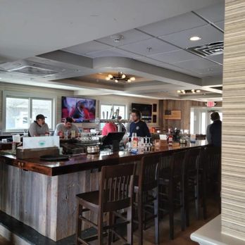 VAL’S TAVERN - Updated November 2025 - 81 Photos & 104 Reviews - 123 E ...