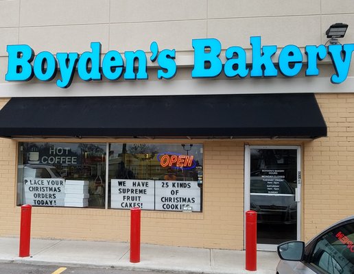 BOYDEN’S BAKERY - 64 Photos & 77 Reviews - 3953 S Meridian St ...