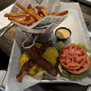 RED’S KITCHEN + TAVERN - Updated December 2025 - 102 Photos & 130 ...