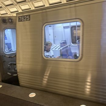 SMITHSONIAN METRO STATION - Updated January 2026 - 88 Photos & 45 ...