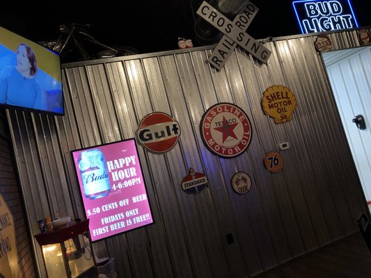 KNUCKLEHEADZ BAR - Updated December 2025 - 12 Photos - 117 E 2nd St, Laurel, Nebraska - American ...