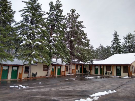 ROCKERVILLE LODGE AND CABINS - Updated September 2024 - 29 Photos & 16 ...