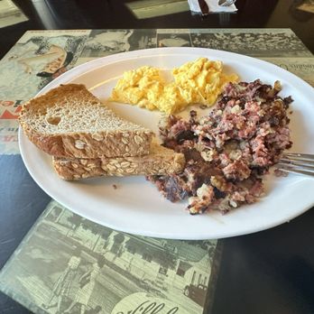 TRIP’S DINER - TAMPA - Updated May 2024 - 555 Photos & 466 Reviews ...