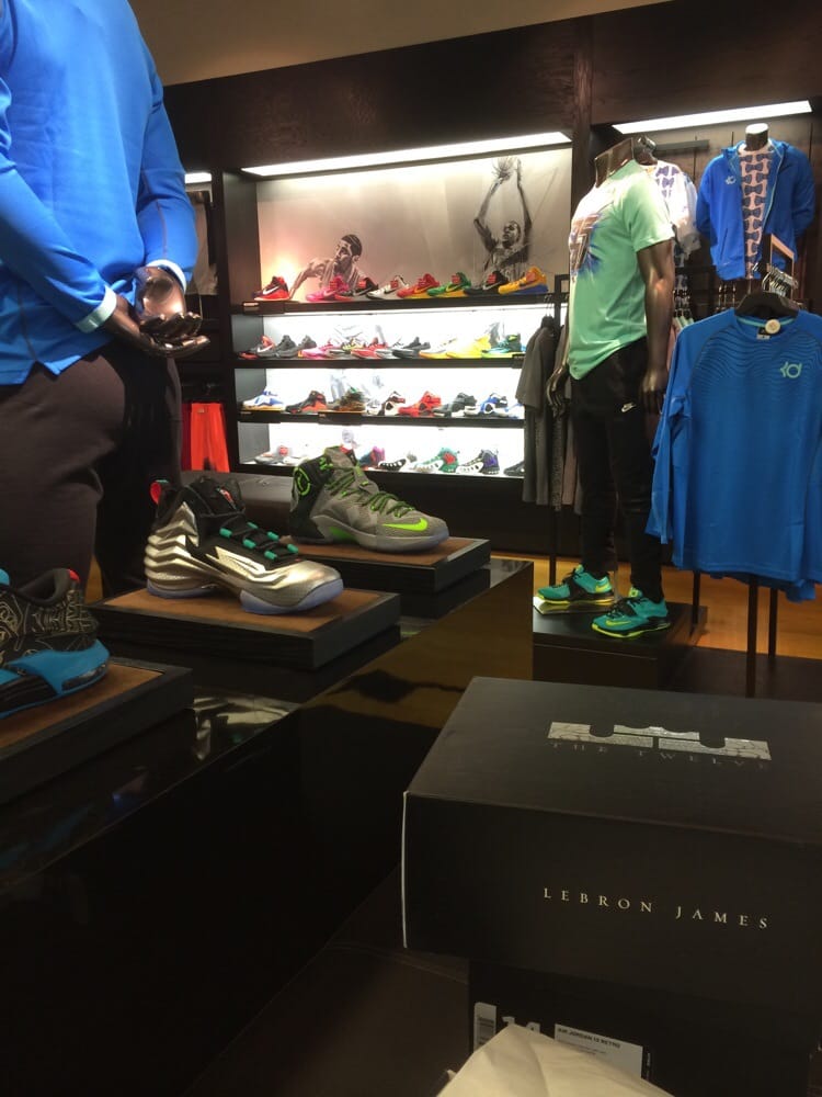 HOUSE OF HOOPS - Updated June 2025 - 3663 S Las Vegas Blvd, Las Vegas ...