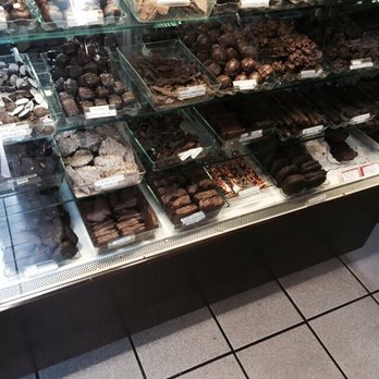 BLOCKS OF FUDGE - Updated October 2025 - 25 Reviews - 459 Chapel St ...
