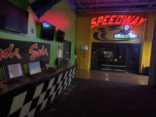 POWER PLAY - Updated October 2025 - 49 Photos & 57 Reviews - 509 NW ...