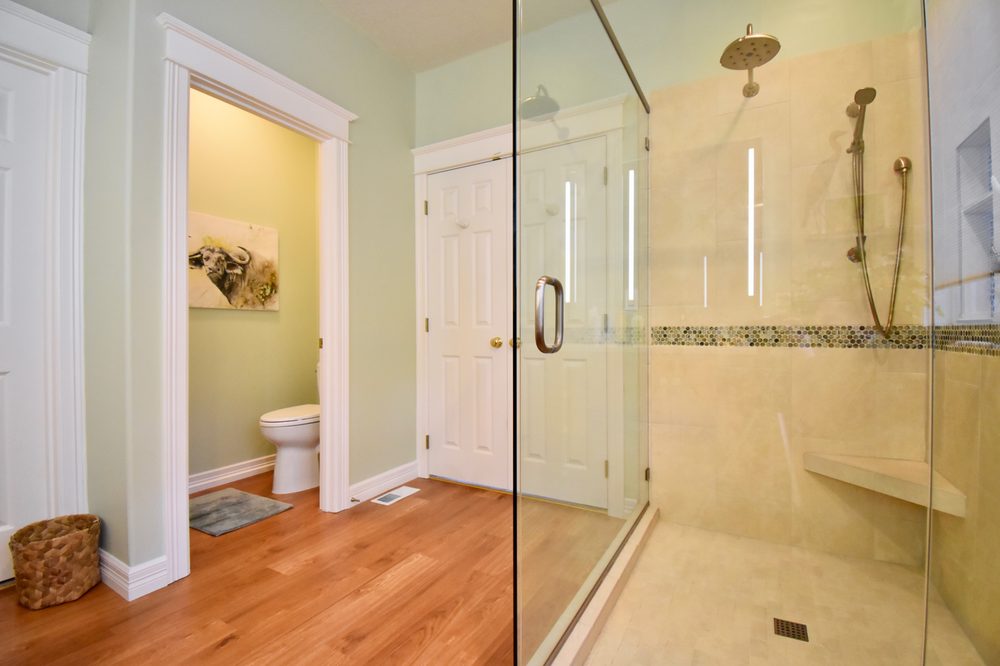 DEVINE BATH - Updated June 2026 - 28 Photos - 12006 SW Garden Pl ...