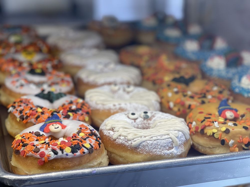 J C DONUTS - Updated August 2024 - 592 Photos & 127 Reviews - 27001 ...