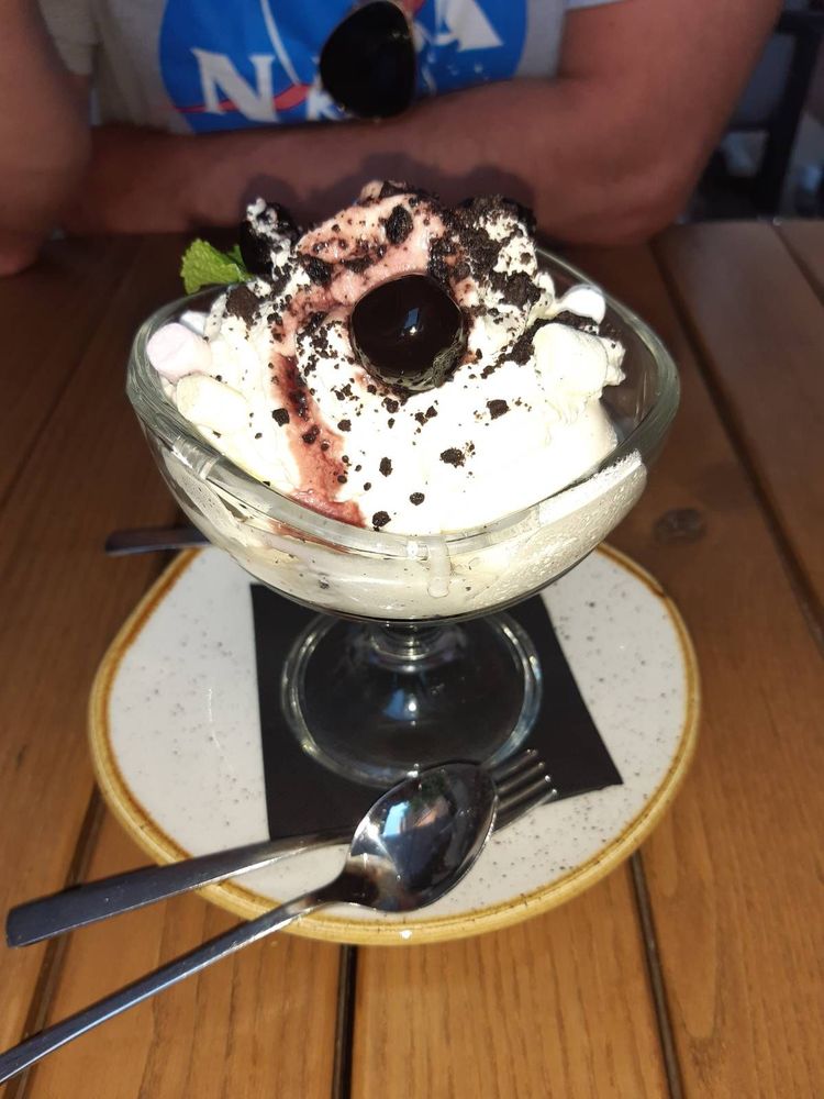 THE ASH - Updated October 2024 - Lindenallee 4, Essen, Nordrhein ...