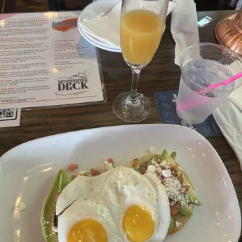 MOONSHINE DECK - Updated July 2025 - 173 Photos & 142 Reviews - 1239 W ...