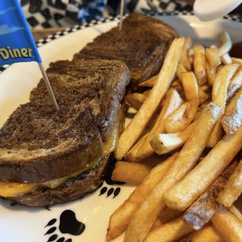 BLACK BEAR DINER - FEDERAL WAY - Updated December 2024 - 678 Photos ...