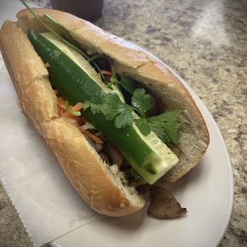 PHO 71 - Updated January 2026 - 104 Photos & 148 Reviews - 1001 N Elm ...