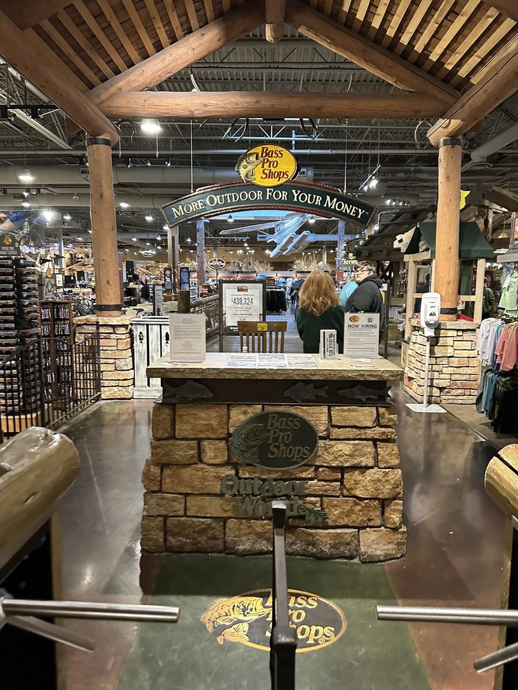 BASS PRO SHOPS OUTDOOR WORLD - Updated October 2025 - 103 Photos & 72 ...