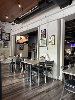 BENCH WARMERS SPORTS GRILL - Updated December 2025 - 104 Photos & 50 ...