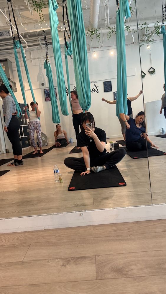 FLIGHT ROOM - GREEN LAKE - Updated December 2025 - 10 Reviews - 412 NE ...