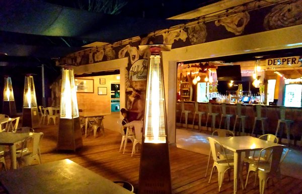 HALF SHELL DOCKSIDE - 122 Photos & 83 Reviews - Bars - 301 Market St ...