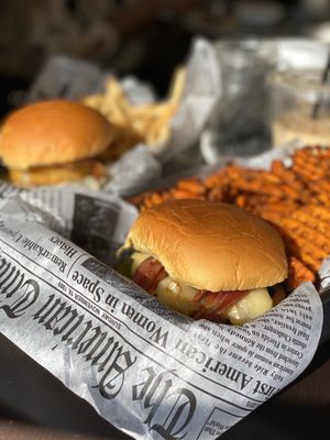 THE COMMITTED PIG - 378 Photos & 396 Reviews - American (Traditional ...