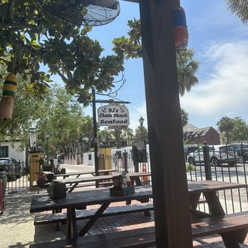 DJ’S CLAM SHACK - Updated August 2025 - 350 Photos & 196 Reviews - 21 ...