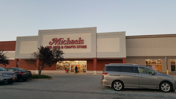 MICHAELS - Updated December 2025 - 17 Photos - 1165 N Dupont Hwy, Dover ...