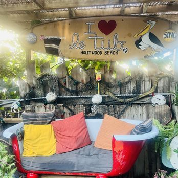 LE TUB - Updated October 2024 - 1927 Photos & 1913 Reviews - 1100 N ...