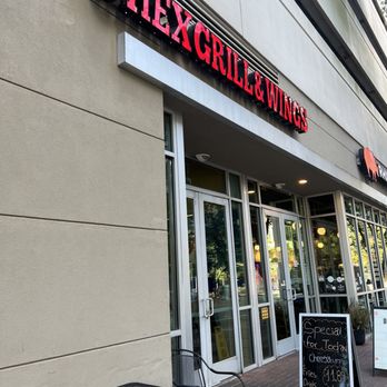 CHEX GRILL AND WINGS - Updated May 2025 - 43 Photos & 44 Reviews - 400 ...