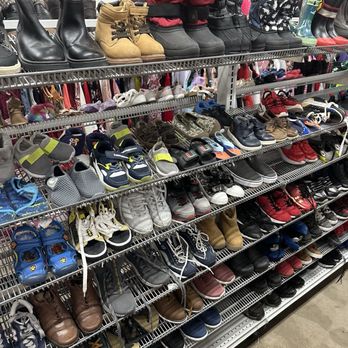 GOODWILL INDUSTRIES-SUNCOAST - Updated October 2025 - 73 Photos & 49 ...