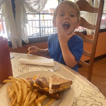 RAPTOR CANYON CAFE - Updated May 2024 - 84 Photos & 161 Reviews - 75 E ...