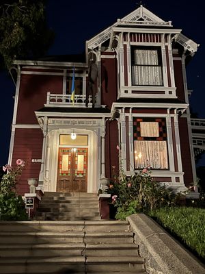 THE CHARMED HOUSE - Updated June 2026 - 31 Photos - 1329 Carroll Ave ...