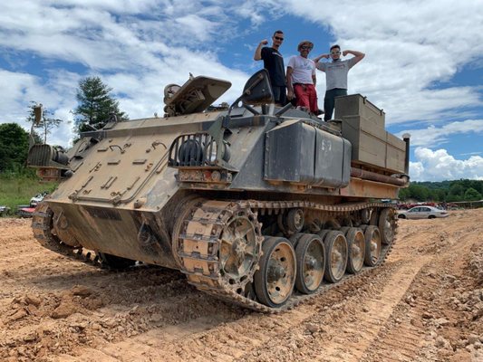 TANK TOWN USA - Updated June 2024 - 35 Photos & 34 Reviews - 10408 ...