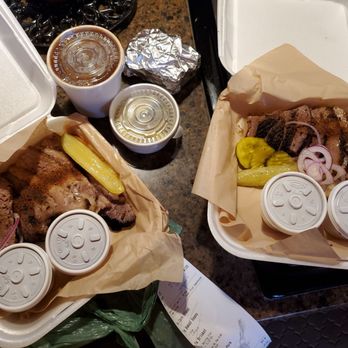 CEDAR RIVER SMOKEHOUSE BARBECUE - 199 Photos & 465 Reviews - 304 Wells ...