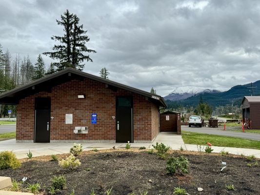 THE MAPLES REST AREA - Updated July 2025 - 33283 N Santiam Hwy, Gates ...