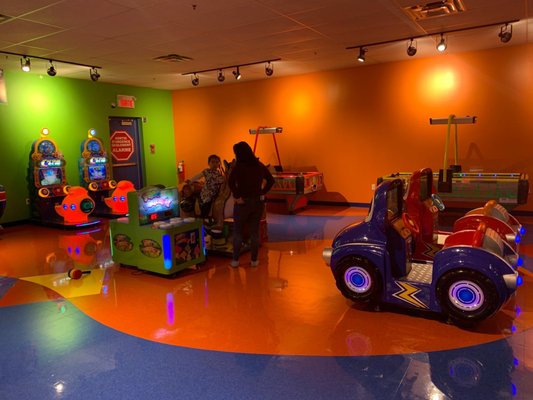 FUNTROPOLIS - Updated October 2025 - 45 Photos - 2975 Boulevard Moise ...