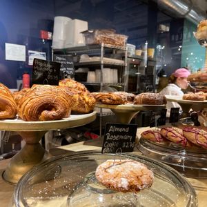 SOPHISTIQUÉ - Updated June 2025 - 924 Walnut St, Allentown ...