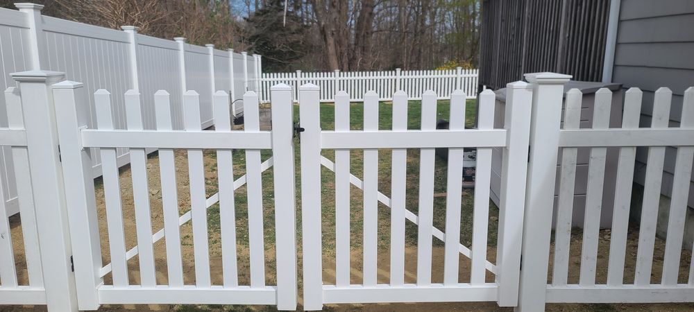 STRAIGHT LINE FENCING - Updated October 2025 - 82 Photos - Fall River ...