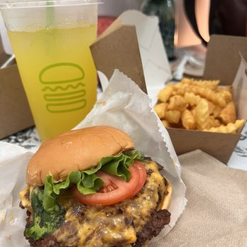 SHAKE SHACK HERALD SQUARE - Updated October 2025 - 665 Photos & 446 ...
