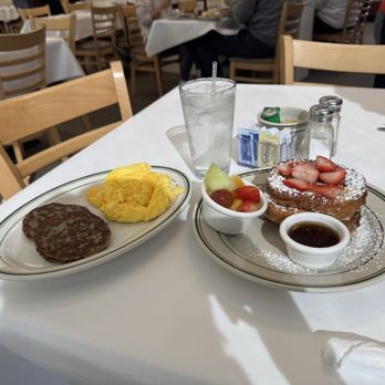 THE BREAKFAST CLUB NOVI - Updated December 2025 - 129 Photos & 140 ...