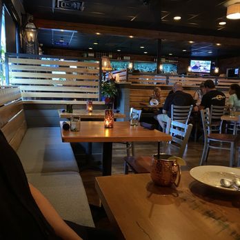 COACH HOUSE BAR & GRILL - Updated September 2024 - 161 Photos & 85 ...