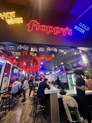 FLAPPY’S WINGS AND BAR - Updated October 2025 - 313 Photos & 148 ...