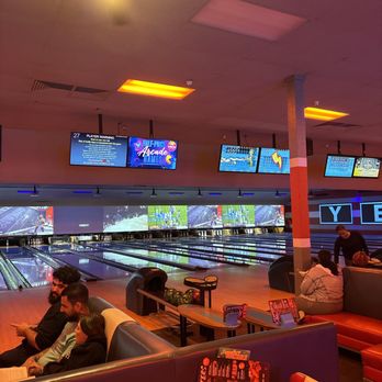 AMF PINOLE VALLEY LANES - Updated November 2024 - 142 Photos & 326 ...