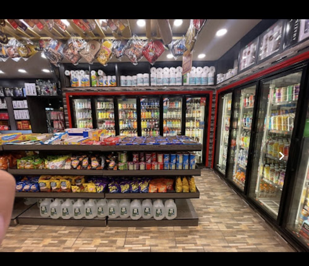 SKY HIGH SMOKE & SNACK - Updated December 2025 - 10 Photos - 898 ...