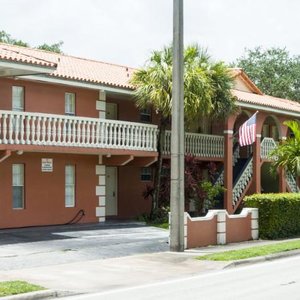 NEXX MOTEL - Updated July 2024 - 73 Photos - 22345 S Dixie Hwy, Miami ...