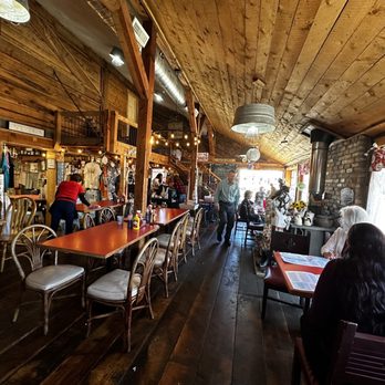 DEDE’S FARMHOUSE CAFE - Updated July 2024 - 33 Photos & 24 Reviews ...