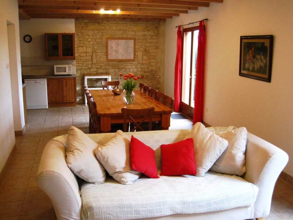 LES HIBOUX - 4 rue des Marronniers, Crézières, Deux-Sèvres, France ...