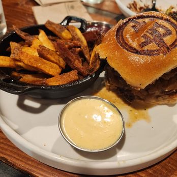 THE RUSTIK FORK EATERY - Updated December 2025 - 1294 Photos & 1163 ...