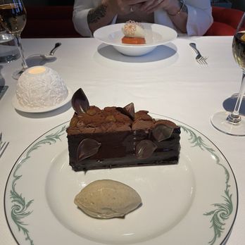 MAISON BARNES - Updated November 2025 - 13 Reviews & 55 Photos - 100 E ...