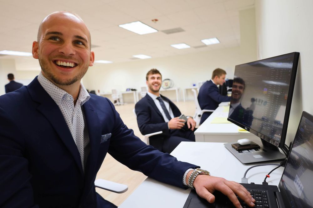 901 Ponce De Leon Blvd, Coral Gables, Florida - Financial Advising ...