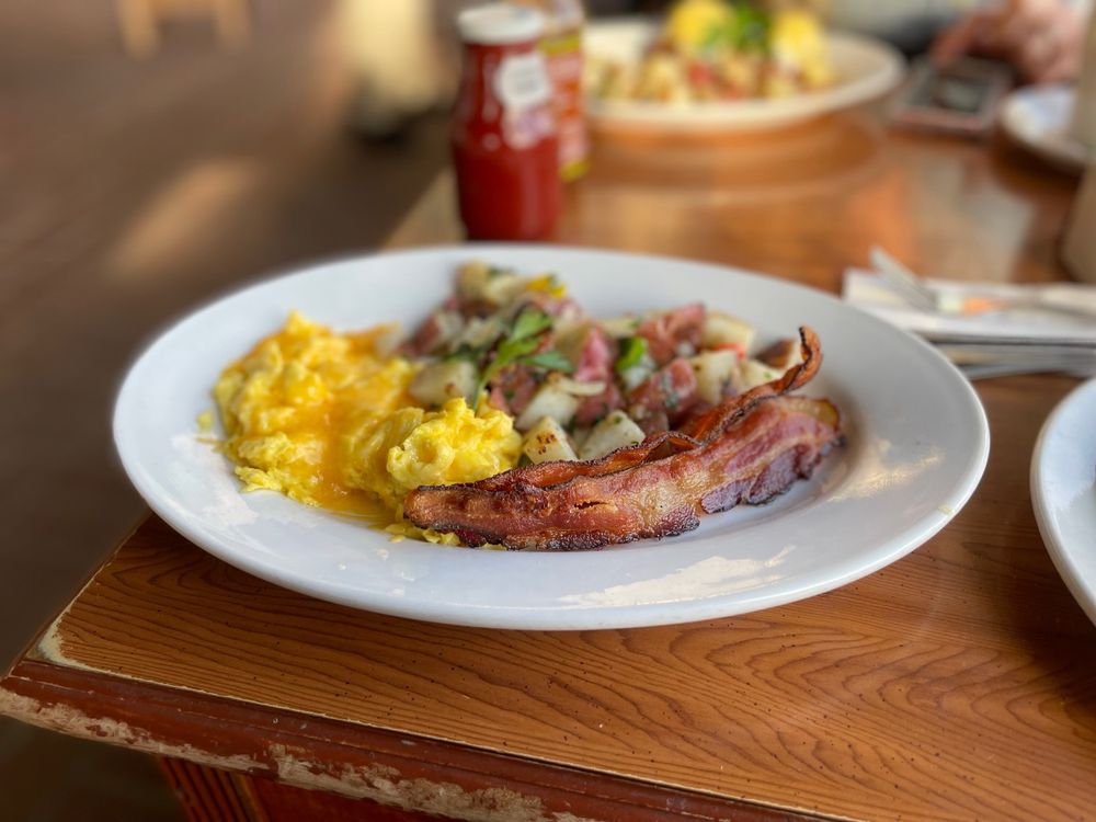 WAVE STREET CAFÉ - 1062 Photos & 916 Reviews - 550 Wave St, Monterey ...