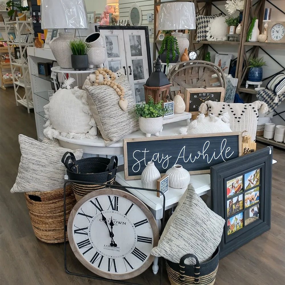 THE PAINTED MANGO DECOR SHOP - Updated May 2025 - 210 Water Street ...